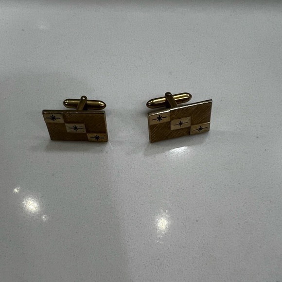 SWANK | Accessories | Swank Gold Tone Rectangle Star Burst Cufflinks ...